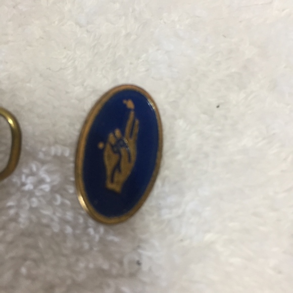 Girl Scouts | Jewelry | Vintage Girl Scout Brownie Pins From 96set Of 2 ...